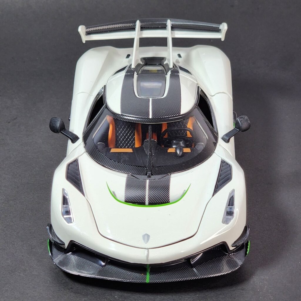 Koenigsegg Jesko Style Die-Cast Model (1:24) with Open Doors, Lights ...